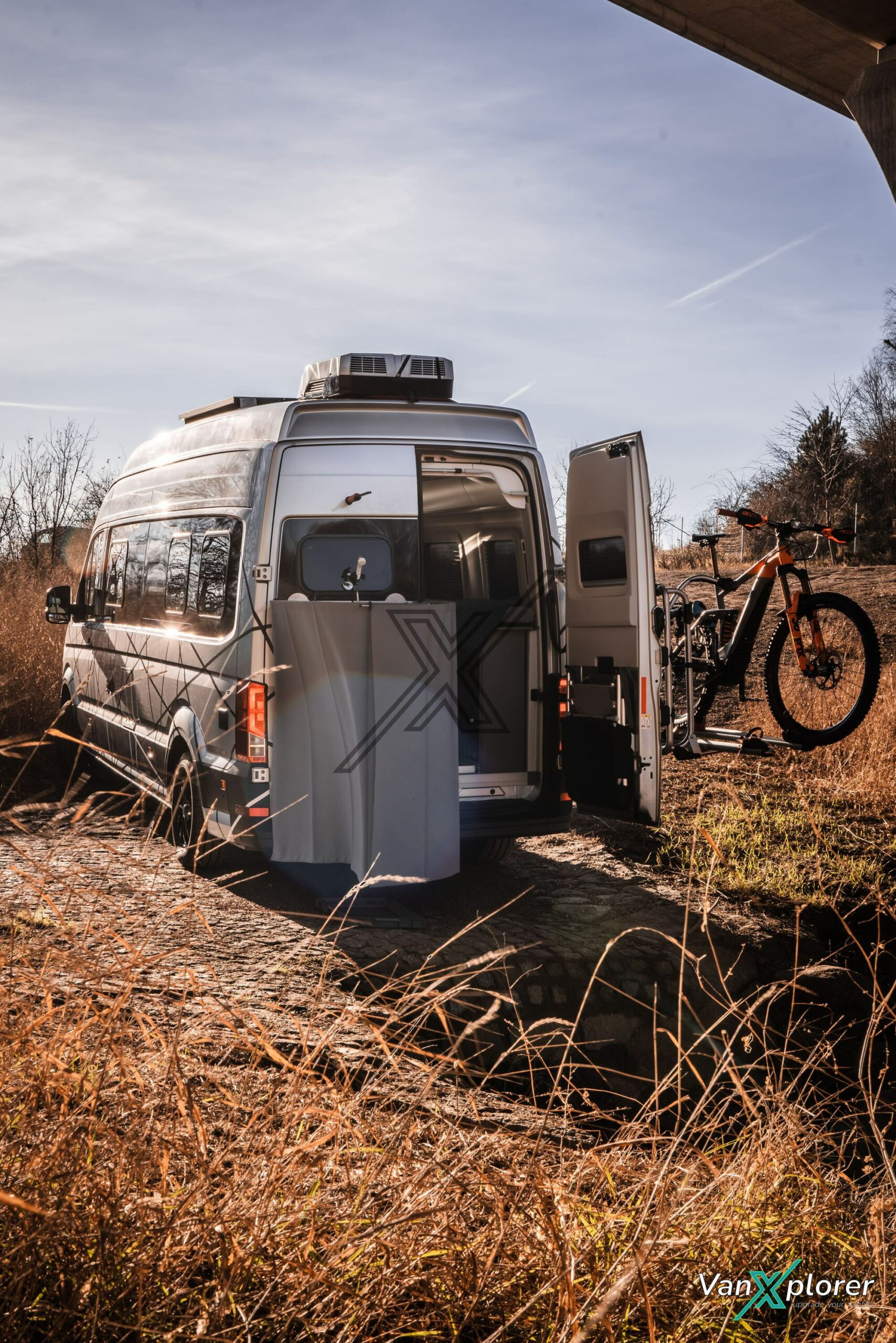 PROJECT BENCHMARK - vanXplorer