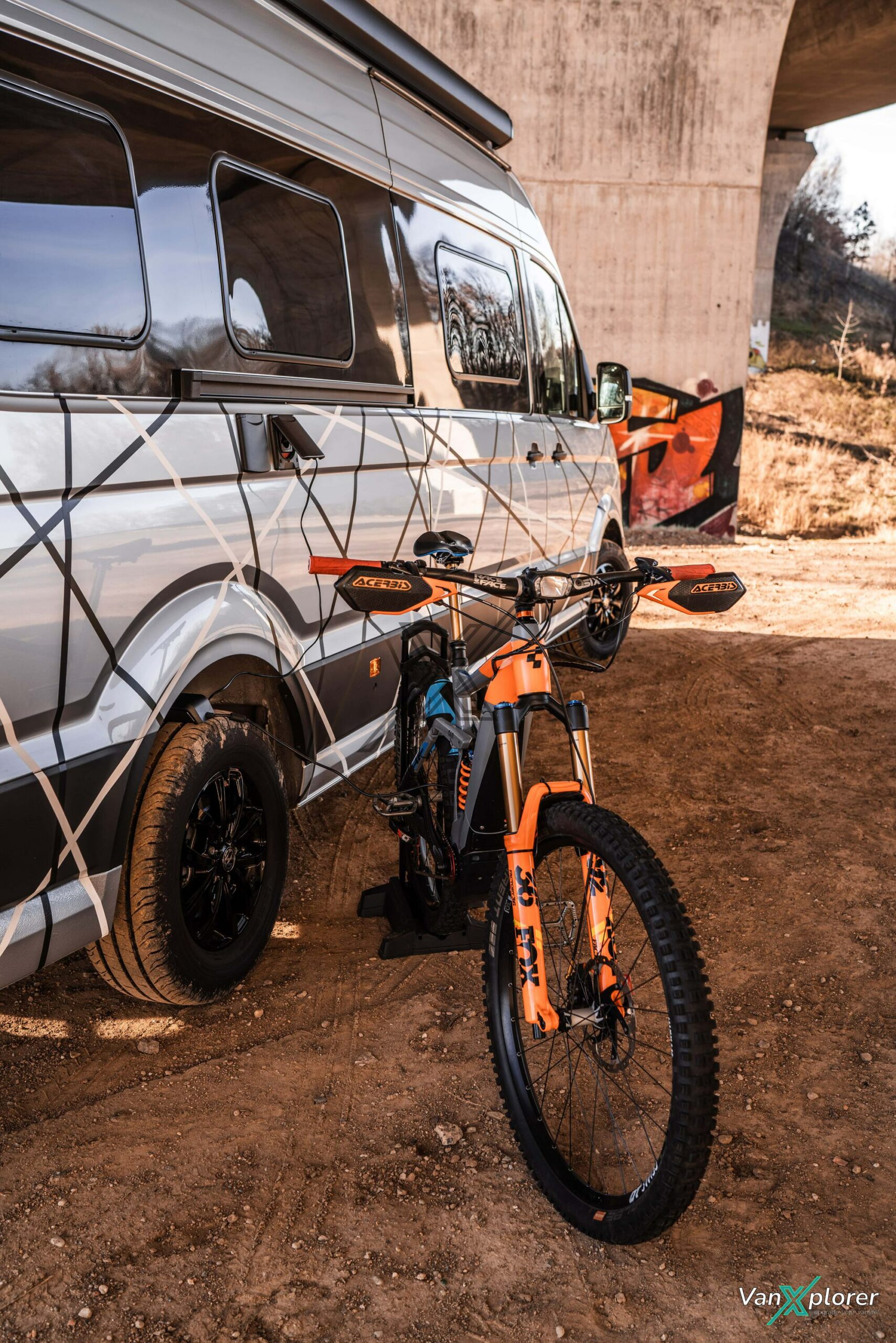 PROJECT BENCHMARK - vanXplorer