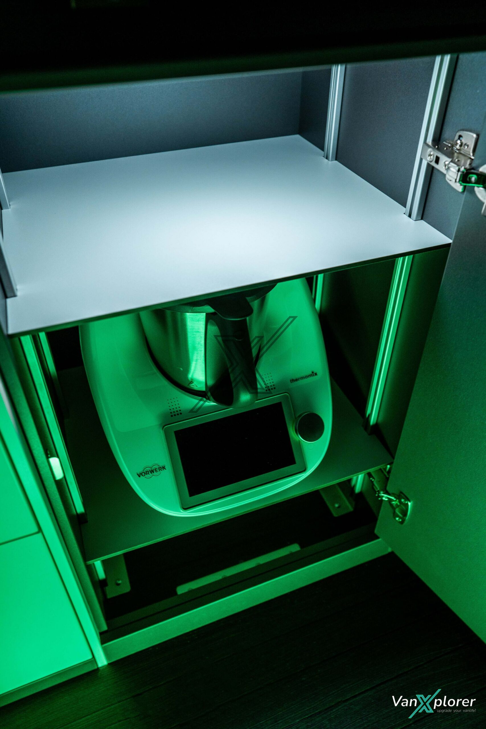 PROJECT BENCHMARK - vanXplorer